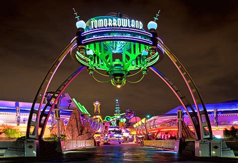 Guia De Viagem Disney Tomorrowland