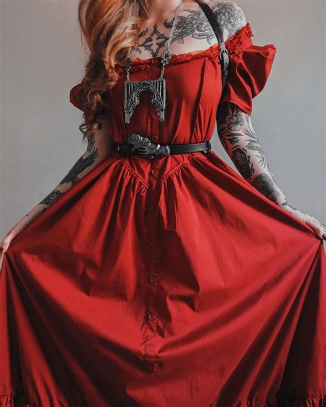 Kellsey That Redhead With Tattoos On Instagram Did You Know If You Unzip The Livelyghosts