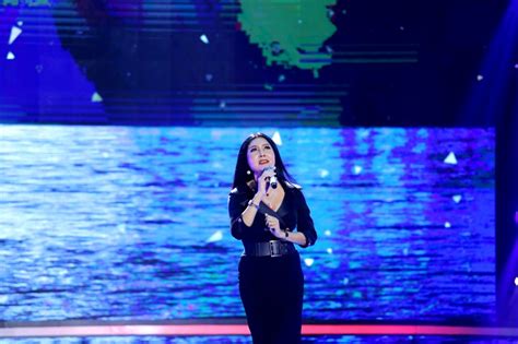 Ca Sĩ Họa Mi Khoe Nhan Sắc Năm 19 Tuổi Báo Dân Trí