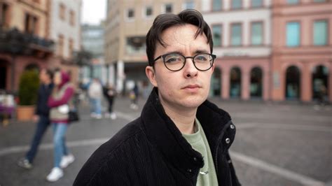 Wie Die Afd Kritiker Mundtot Klagen Will Maurice Conrad Gegen Die Ja Faz