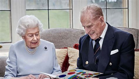 Marido Da Rainha Isabel Ii é Hospitalizado