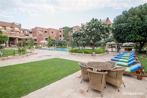 Itc Rajputana Jaipur A Luxury Collection Hotel Pool Pictures
