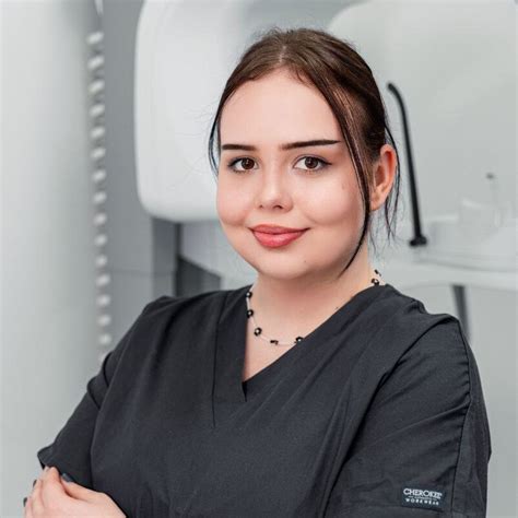 Aleksandra Kuffel Ok Clinic