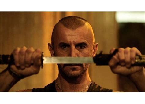 نشان دادن لیلا حاتمی و امین حیایی همچنان مشکل دارد