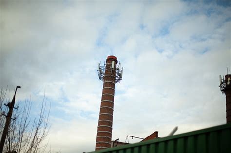 Pipa Industri Pipa Tanaman Terbuat Dari Batu Bata Foto Stok Unduh