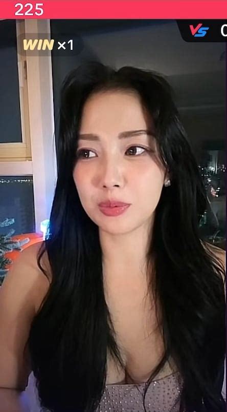 Pretty Korean Woman R Wholesome Girls