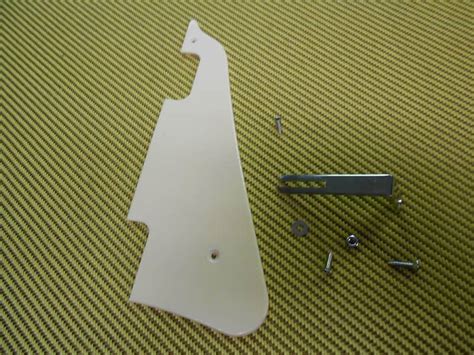 Cream Pickguard For 70s Les Paul Deluxe P90 With Bracket And Reverb