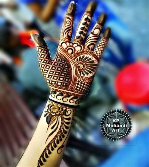 51 Impressive Diwali Mehndi Designs For Newlywed Brides Celebrating