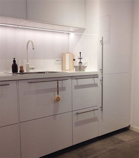 Love all the clean white surfaces in Siren's RINGHULT kitchen | live ...