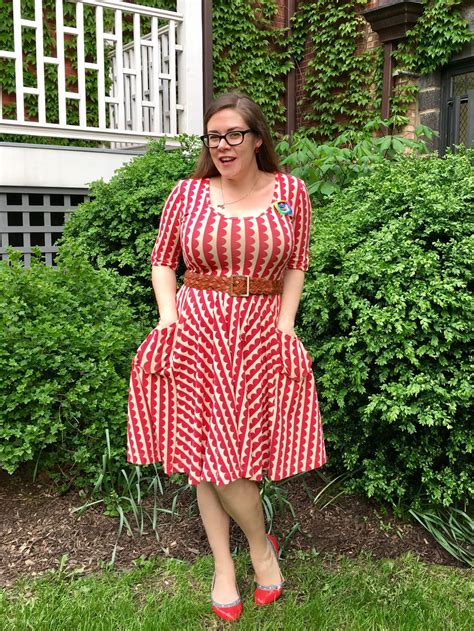Thoroughly Modern Emily Hot Mama A Stylish And Cool Third Trimester Dress