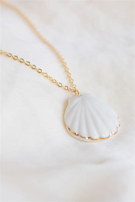 Ariël Shell Necklace Mermaid Jewelry Handmade Ceramic Design