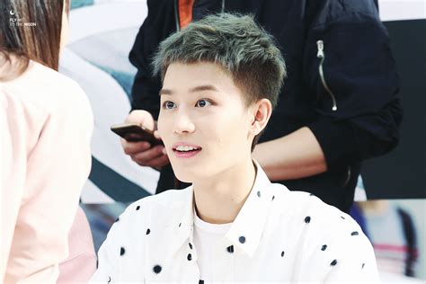 들어와보니 문태일 사진 요구하는 글이 있네 그래서 해보는 문태일 짤털 2 Nct엔시티 카테고리