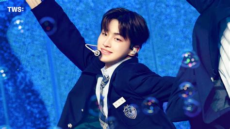 위버스 Tws Media Tws 투어스 Debut Showcase Sparkling Blue 첫 만남은 계획대로 되지 않아 지훈 Focus