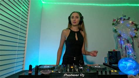 Ulyana Melodic Techno And Progressive House Dj Mix Home Set 04 4k Youtube