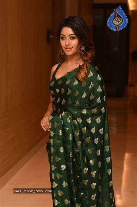 Anu Emmanuel Photos Photo 12 Of 18