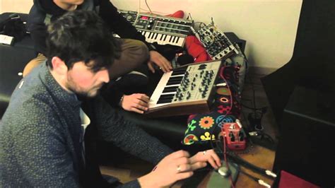 Mogees 2 2 Playing Mogees Youtube