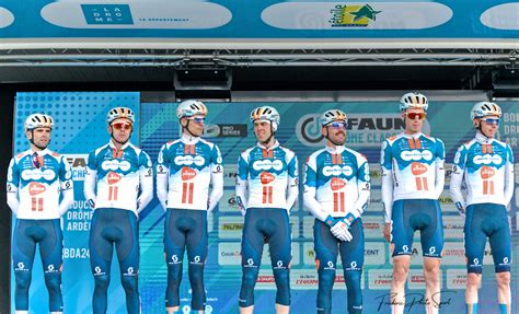Classement Uci Cumulé Dsm Firmenich Post Nl Fond Sur Cofidis Velo