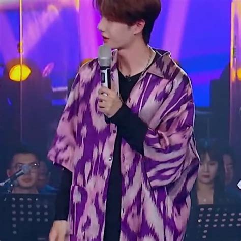 王一博明星同款复古碎花短袖衬衫港风宽松潮流上衣衬衣夏季外套男虎窝淘