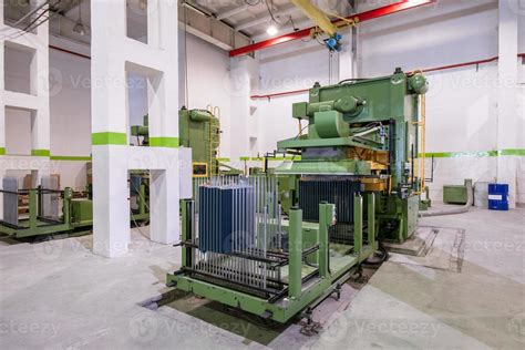 Machine Assembly Of Radiators And Capacitor For Air Conditioners