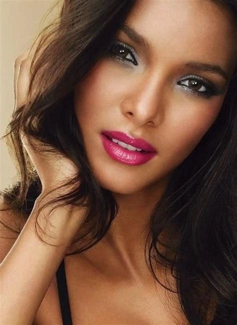 7 Makeup Hacks That Will Make Your Life Easier