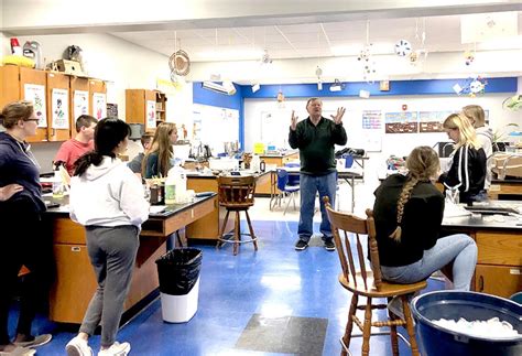 Shs Anatomy Class Given Project On Dna Transformation Stockton Sentinel