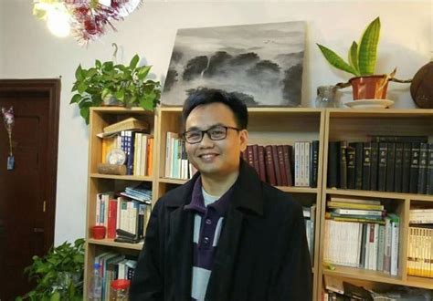 袁立丈夫梁太平身份起底：大学成名、才华横溢、80后超生人口袁立超生梁太平