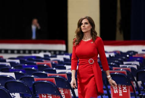 ננסי מייס חברת הקונגרס חושפת תמונות אישיות בדיון נגד מציצנות חדשות מעריב