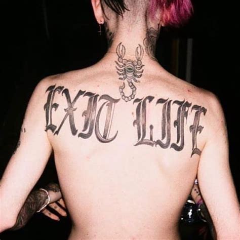 Pin De Raven En Lil Peep 💍 Rosa En La Mano Tatuaje De Rosa En La