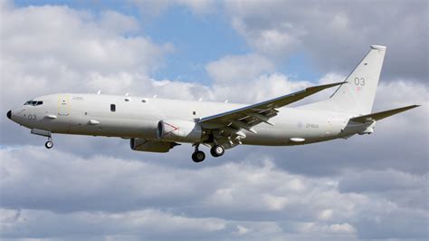 Grams Luftfartsblogg Raf P 8a Flyr Runder På Sola Nå