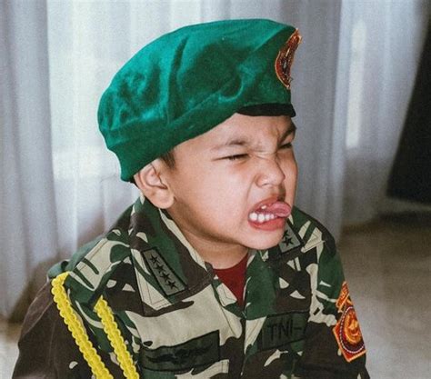Potret Gala Sky Pakai Seragam Tni Niat Tampil Garang Malah Bikin Gemas