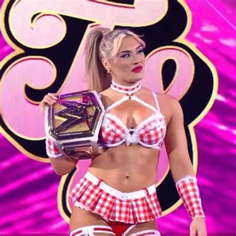 Tiffany Stratton Team 👛 Mini Smackdown Dump Loved This Gear The