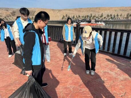 大连 世界地球日”：垃圾分类plogging捡跑
