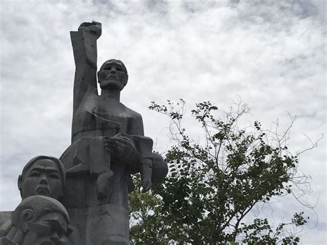 My Lai Massacre Memorial Ghosts In Another Vietnam Wall Cnn