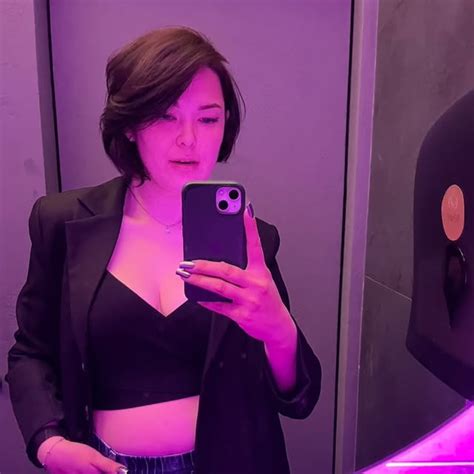 Dinara Dinara Emerald • Threads Say More