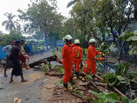 ရန်ကုန်တွင် လေပြင်းတိုက် သစ်ပင်လဲ၊ မိုးသီးကြွေ