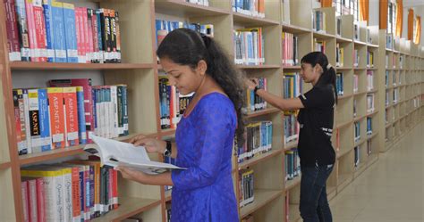 sdm degree college course fees admission 2022