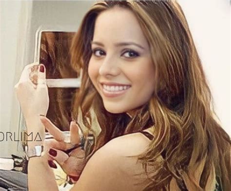 Pin De Patricia Souza Em Sandy Sandy Cantora Thalia Cantores