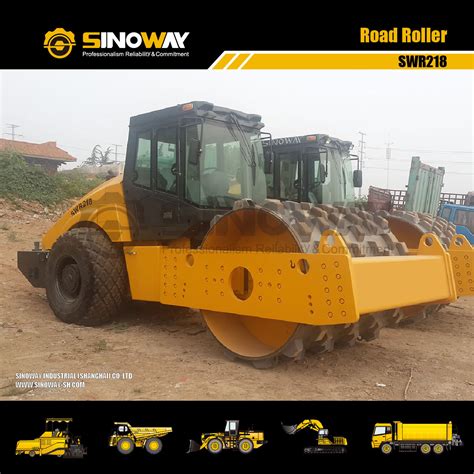 Vibratory Soil Compactor Roller With Pad Foot Shell Smooth Drum