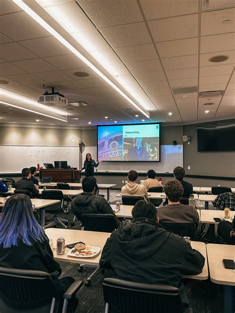 Erin Schmidt Director Commercial Analytics Molson Coors Wisconsin School Of Business