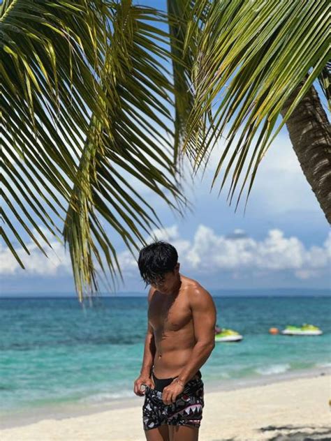 Pinoy Hunk Explore Tumblr Posts And Blogs Tumgik