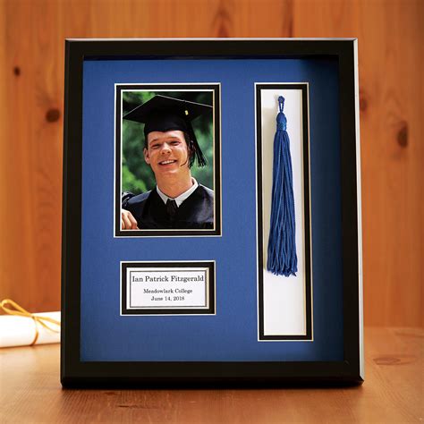 Diy Graduation Tassel Senior Picture Display Plaque T Idea Artofit
