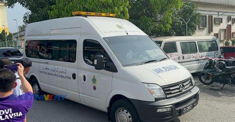 Kenderaan Bawa 10 Jenazah Mula Bergerak Ke Kem Batalion Ke 23 Ramd Buletin Tv3 Malaysia