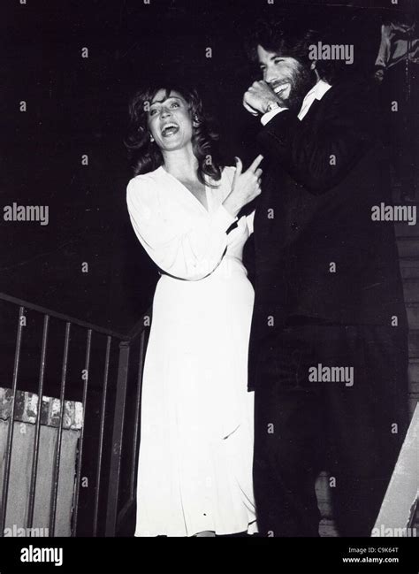 John Travolta And Marilu Henner