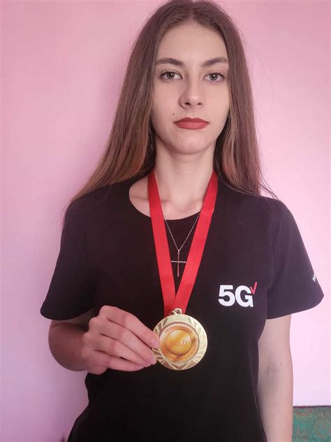 România Strălucește La Seemous 2025 Corina Ilie Câștigă Aurul La Matematică „pașii Sunt