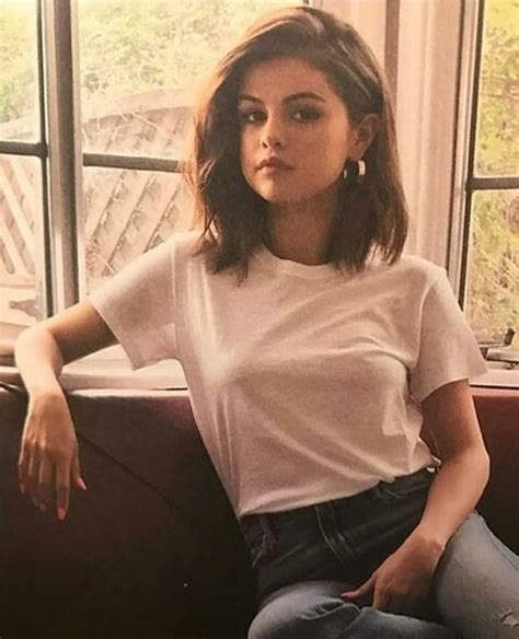 Pin By Maxalism On Selena Gomez Selena Hair Cuts Selena Gomez Style