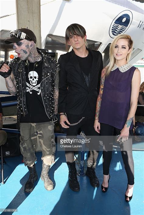 Carah Faye Charnow Feet