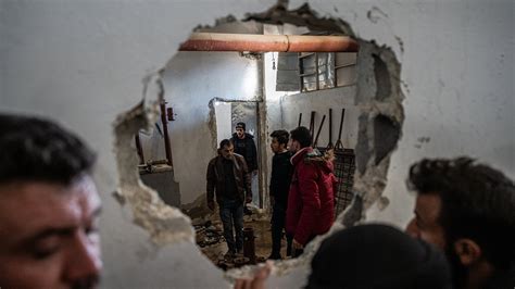 Crowds Throng To Syrias Sednaya Prison To Find Relatives And Friends The New York Times