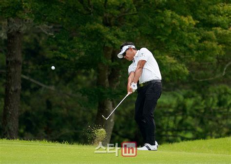 포토 박상현 정확한 임팩트로 날린다