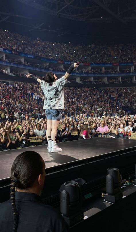 Pin Di ⋆maddie⋆ Su Happier Than Ever Tour
