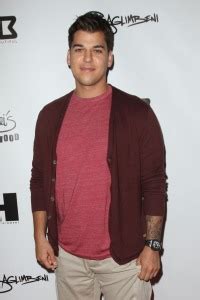 Rob Kardashian Joins Dwts 2011 Cast To Fight The Fat